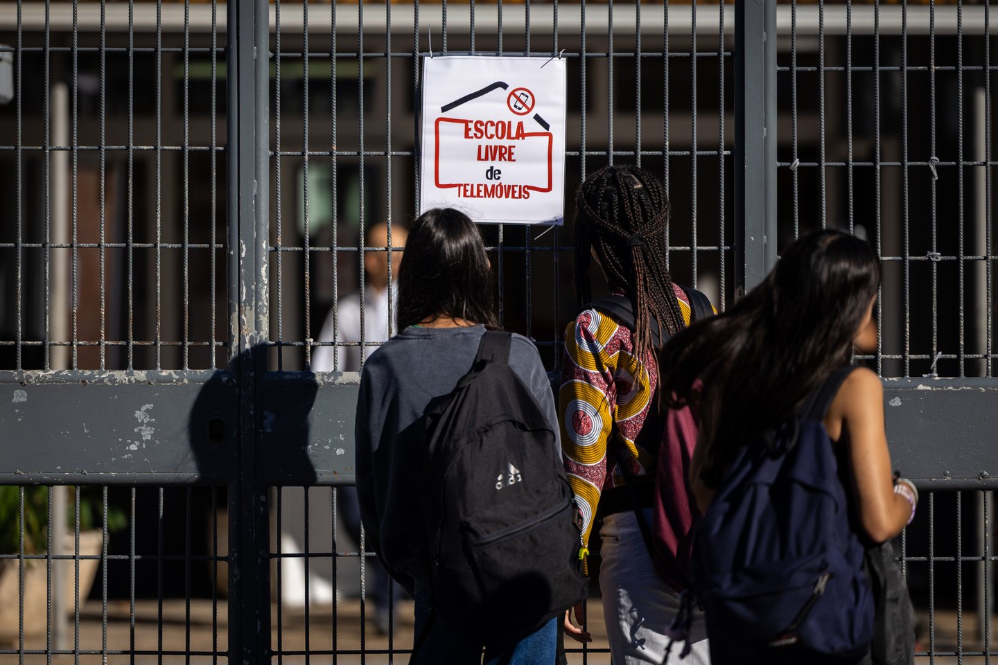 Espanha. Menina de 12 anos agredida sexualmente por colegas