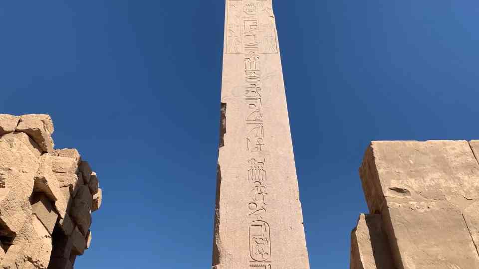 400-ton stones at Karnak - cut by lost technology
