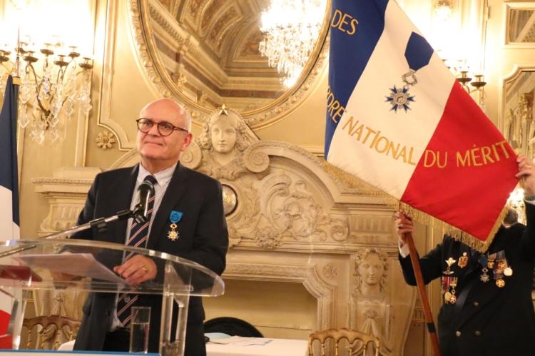 Ce Breton, ardent promoteur du pacte républicain, est élu président de ...