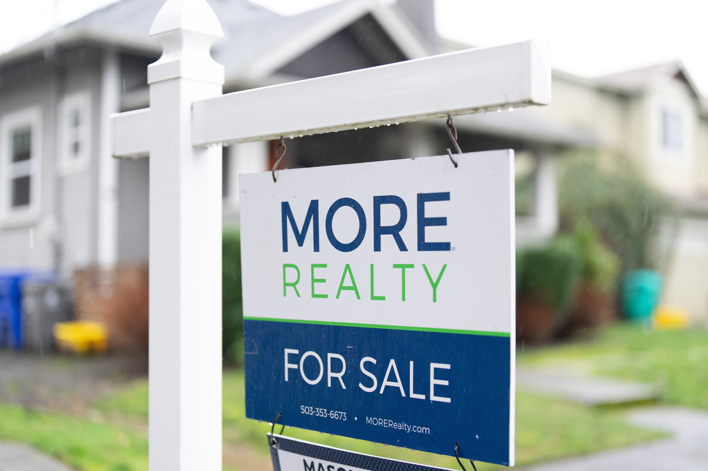 Average US long-term mortgage rate rises to 6.52%, just below its high ...