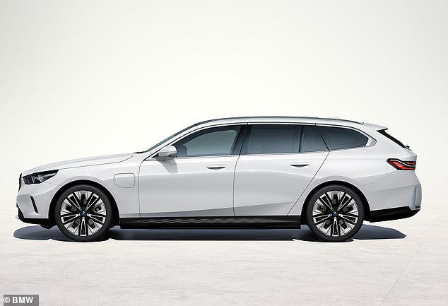 The caravanners' Oscars: BMW hybrid wins 2026 Tow Car Award as experts ...