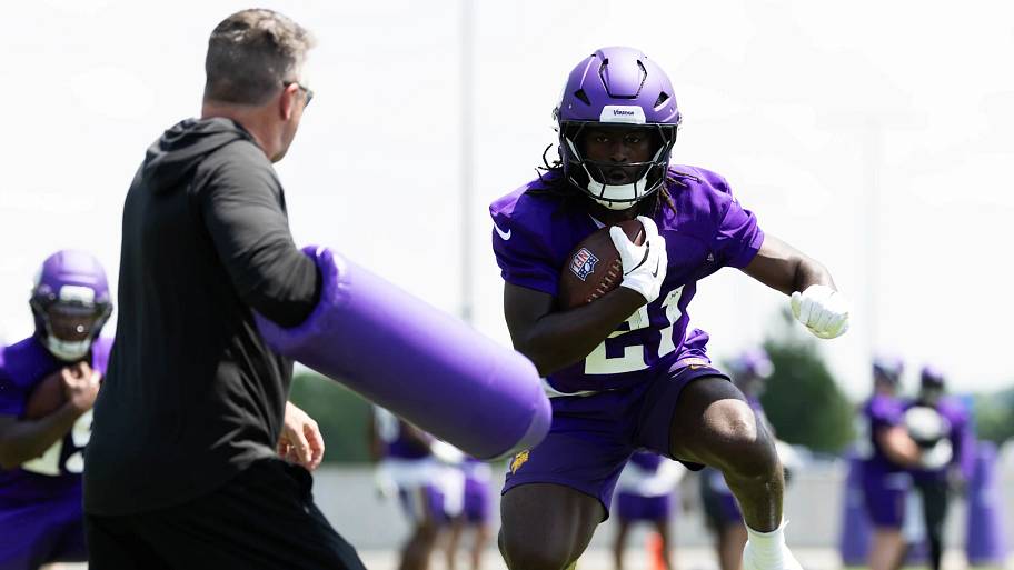 Young Vikings Dallas Turner, Jake Golday, Demond Claiborne Draw Praise