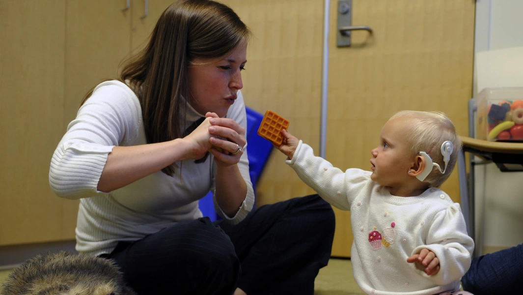 From baby talk to brain rewiring in language learning