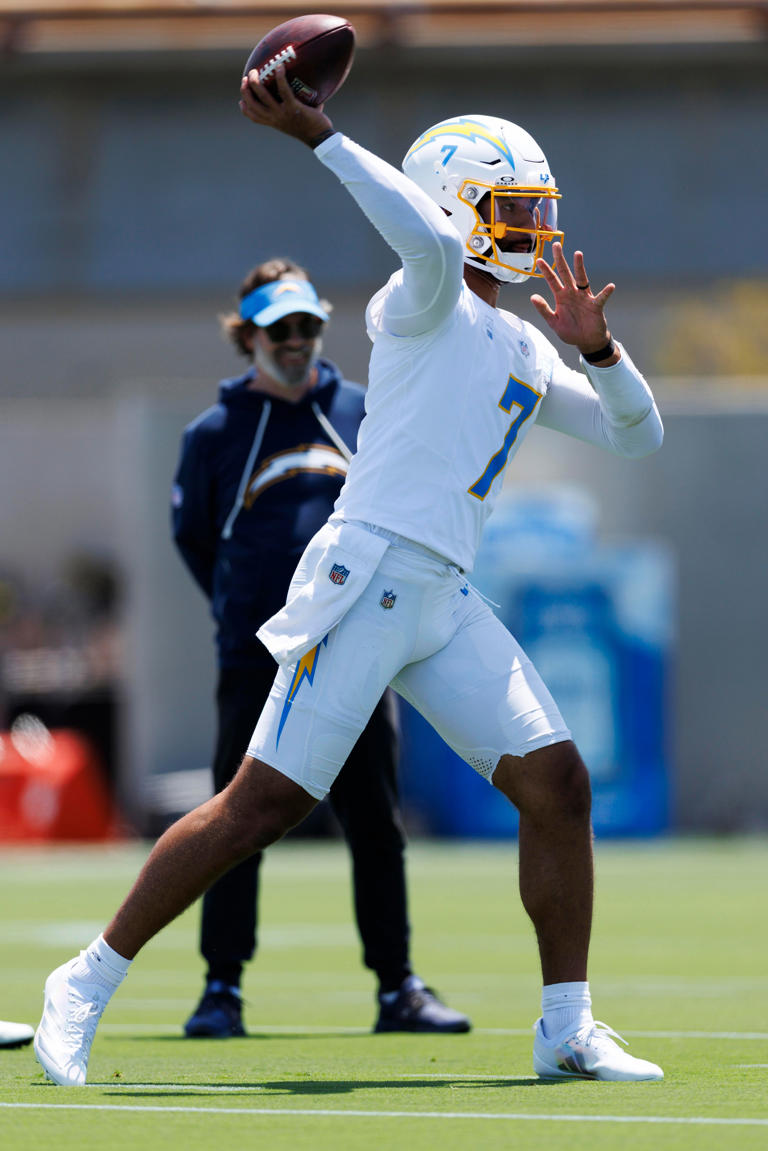 Los Angeles Chargers 90-in-90: QB Uiagaleilei