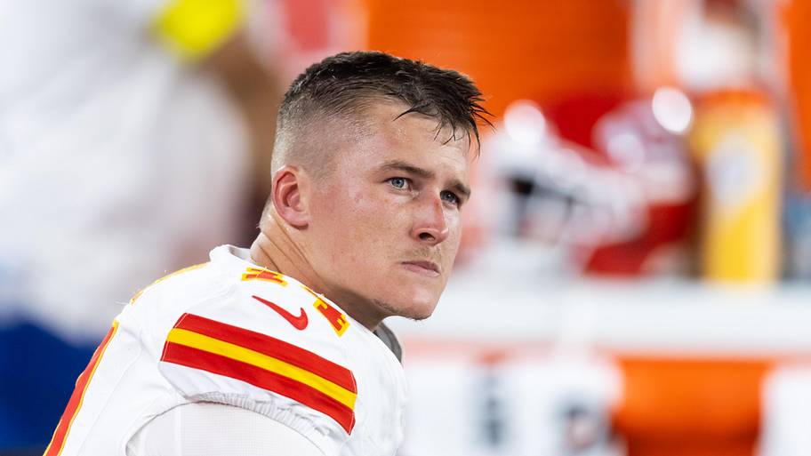 Cade Klubnik's OTA injury opens small window for Jets' Bailey Zappe