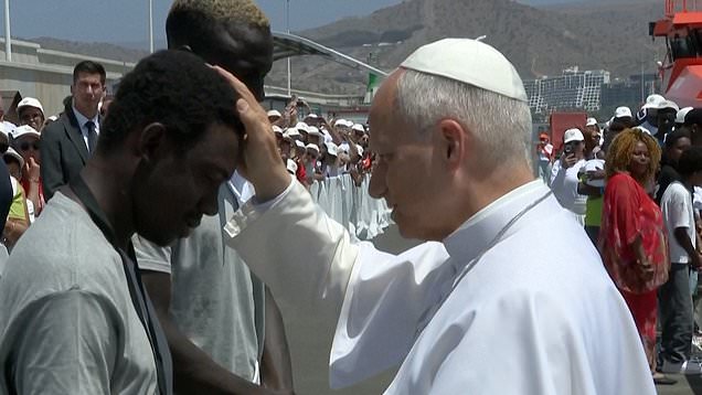 Pope Leo blesses migrants and prays for those lost at sea