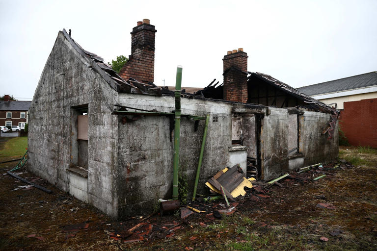 Extra officers called in as violent unrest in Belfast continues for ...