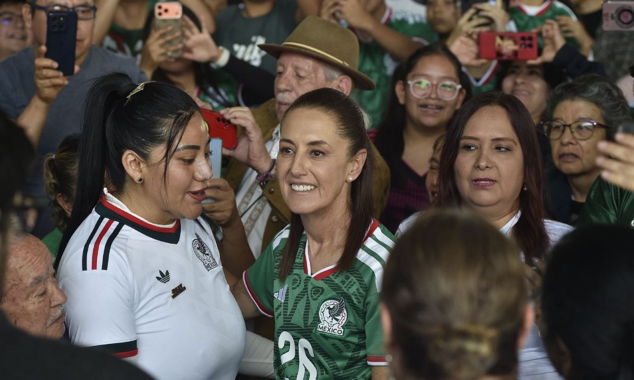 Claudia Sheinbaum y Brugada ven la inauguración del Mundial 2026 desde ...