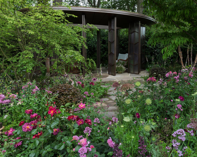 8 stylish ideas to shade your patio so you can survive the summer