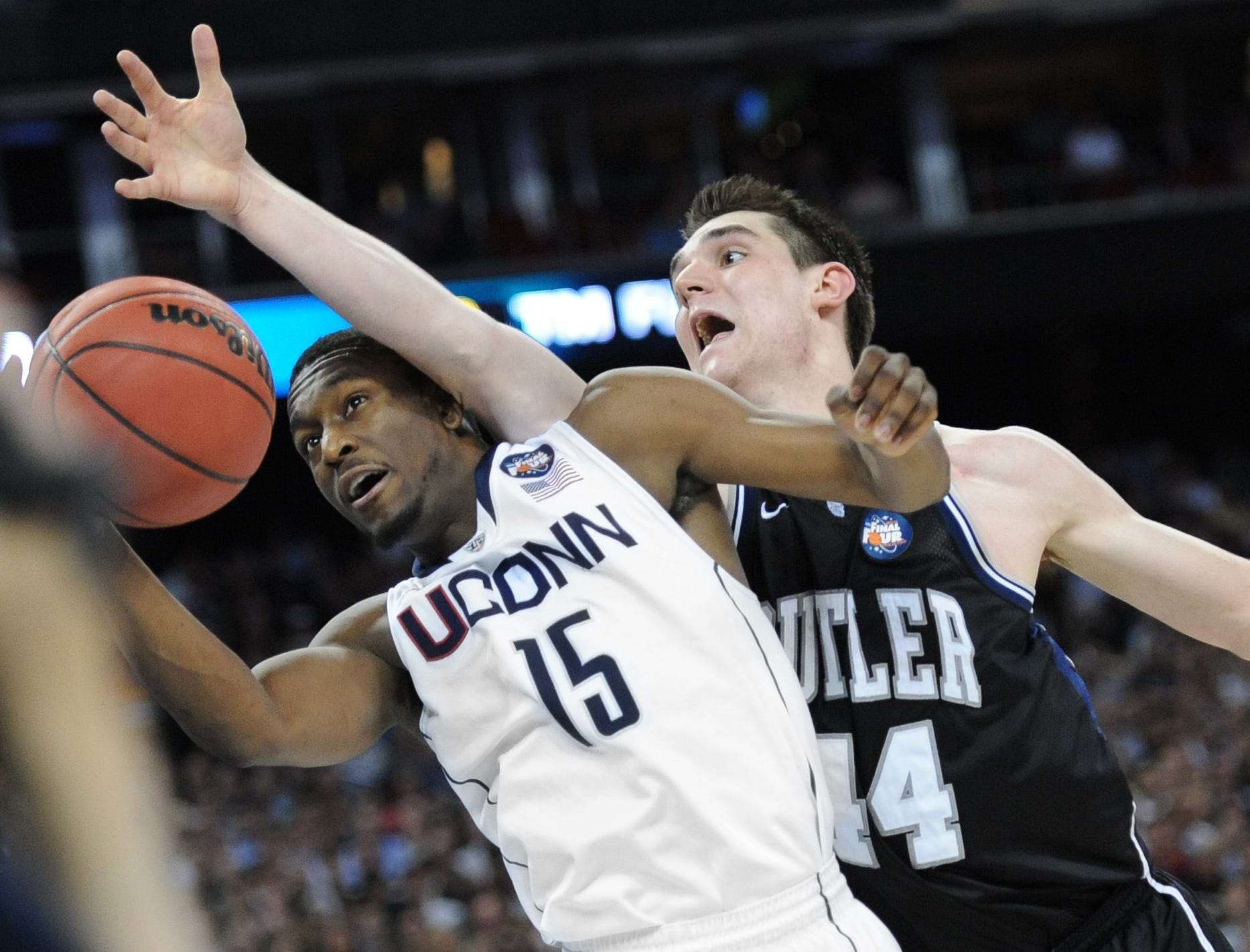 College hoops and football fans craft 'perfect' lineups with new game