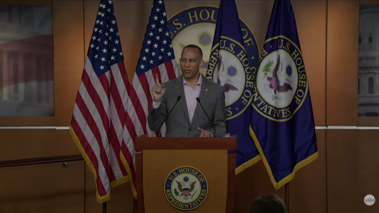 'Democrats do not love the inflation': Hakeem Jeffries mocks Trump for ...