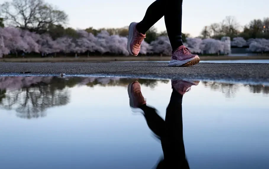Why runners are loving minimalist shoes now
