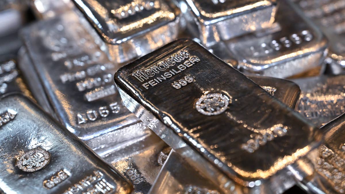 Silver price hits new low, here is what comes next