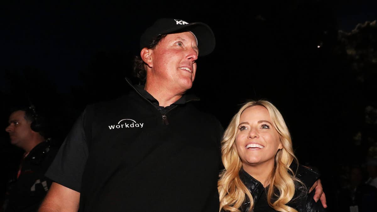 Phil Mickelson's wife faces scrutiny for standing by him