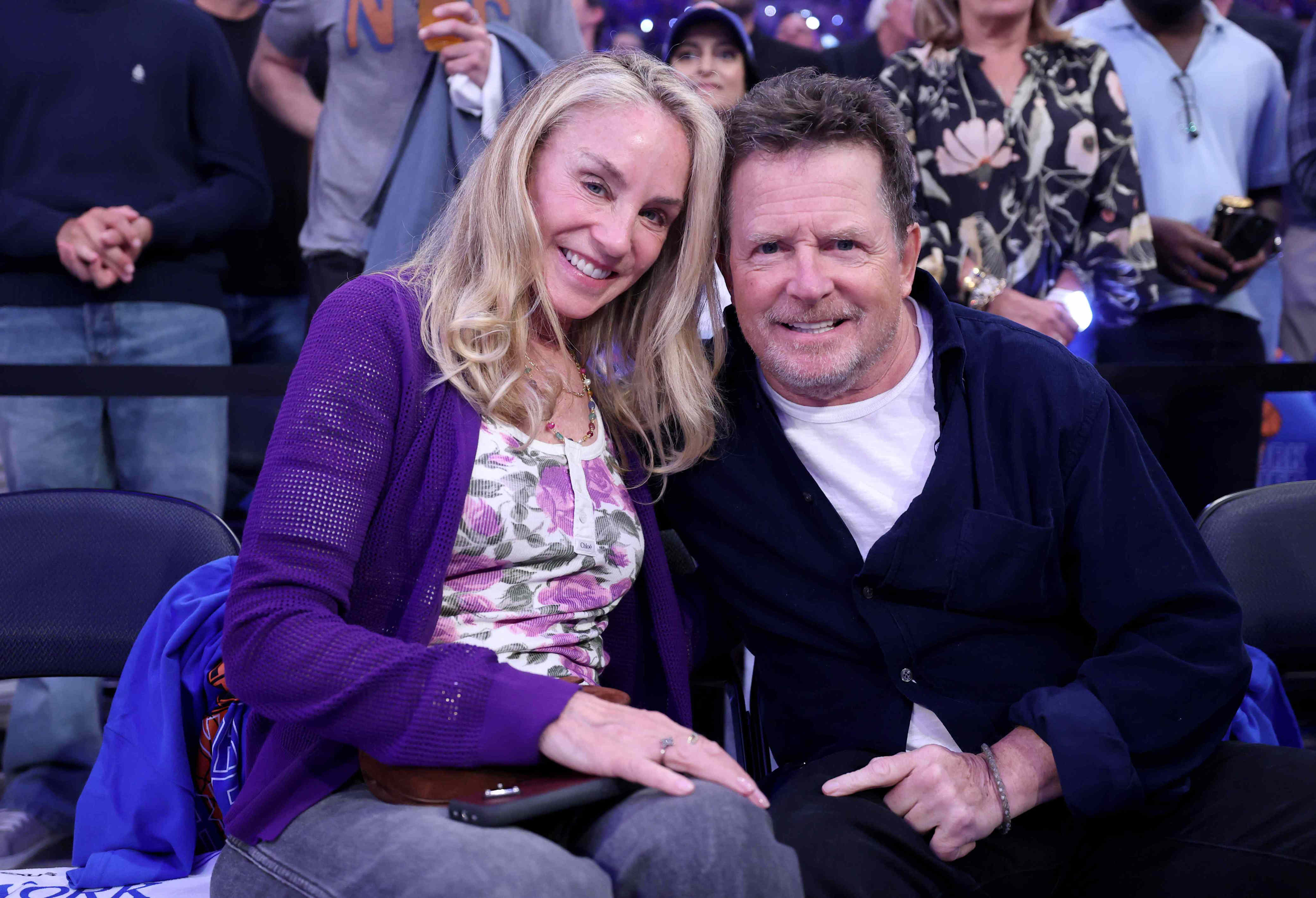 Michael J Fox and wife Tracy Pollan cheer Knicks to victory during rare ...