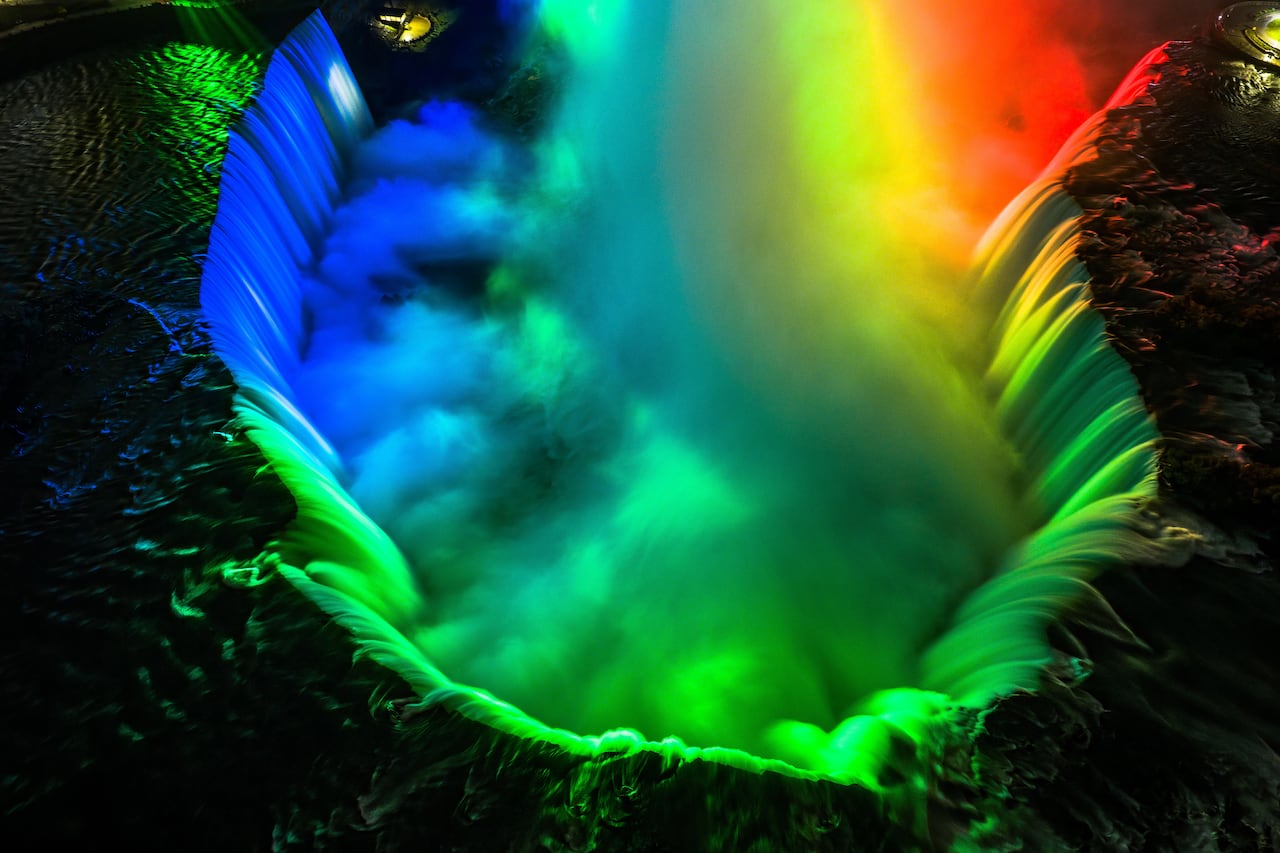 Niagara Falls to light up for World Cup