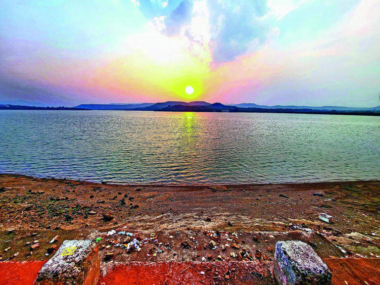 Khadakwasla dam to stop water release into canal by weekend, 4 TMC to ...