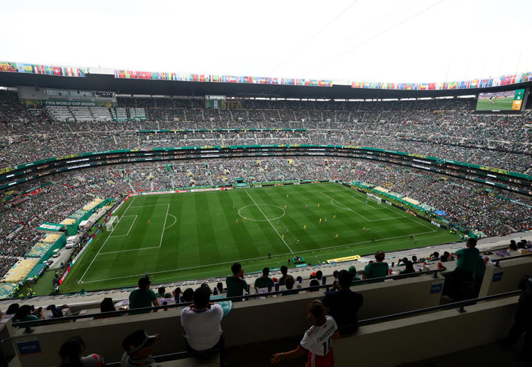 Mexico dominate South Africa with three red cards in World Cup opener