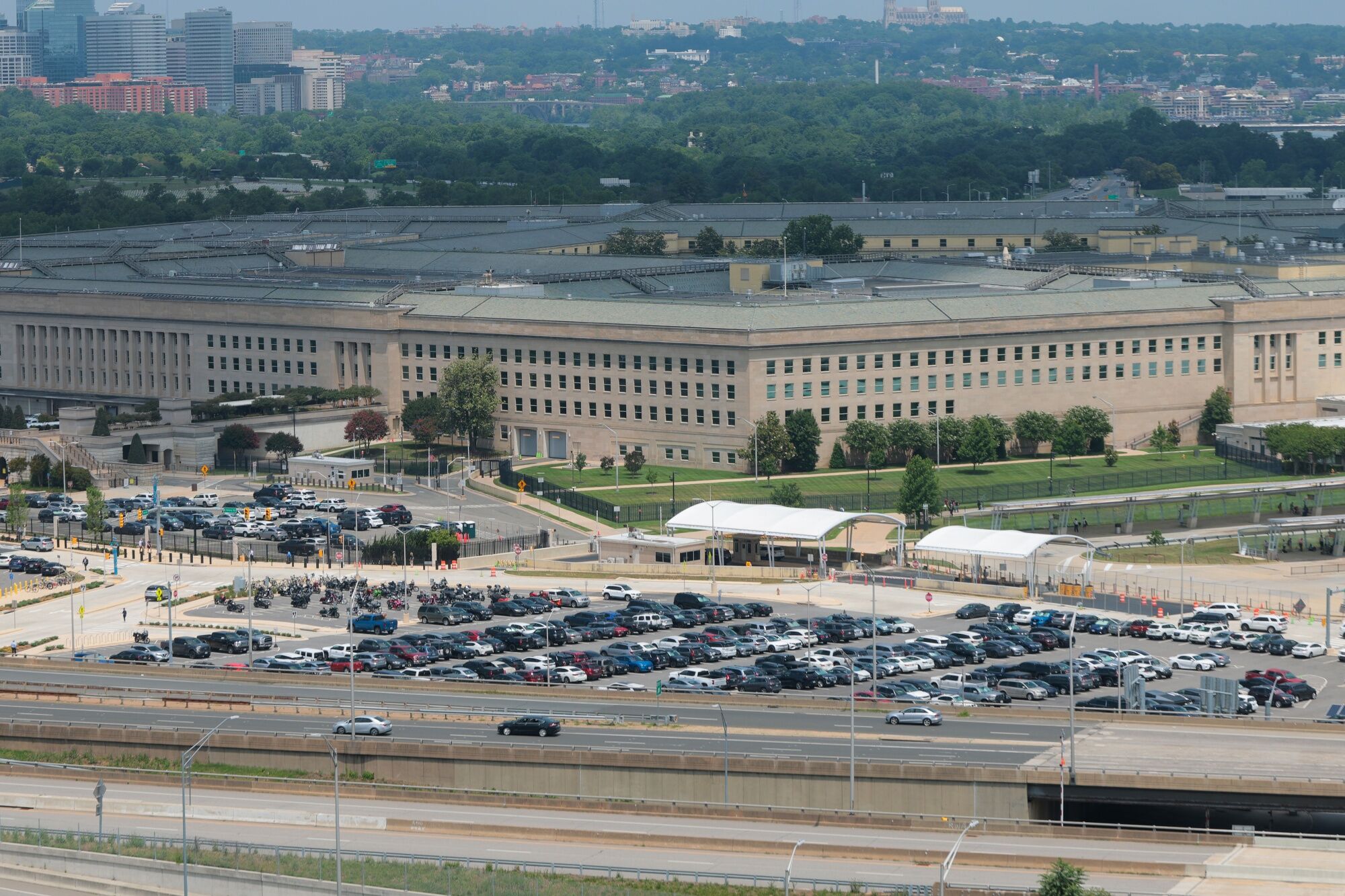 Pentagon says 'no hazard' after earlier air quality alert