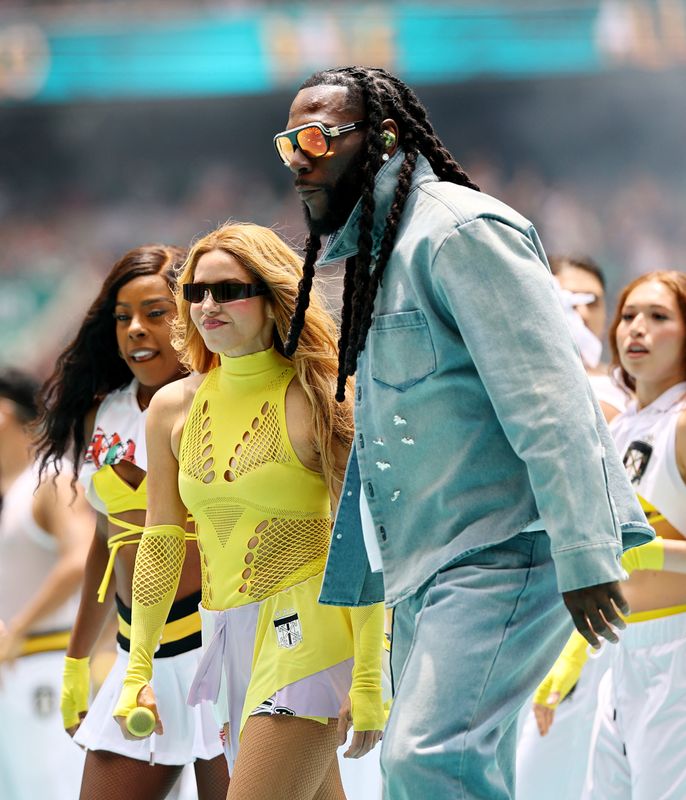 El Azteca revive su magia: Shakira, Salma Hayek y el reggaeton abren el ...