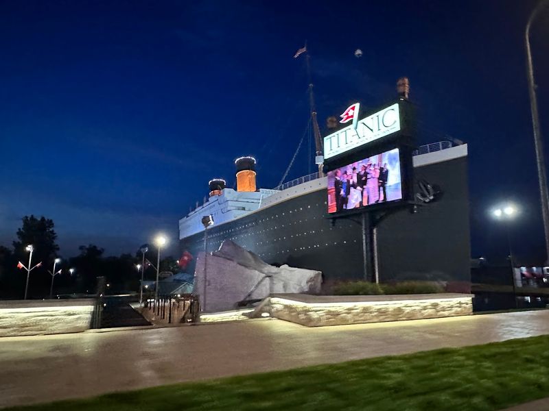 The Missouri museum where you can walk through a life-size Titanic ...