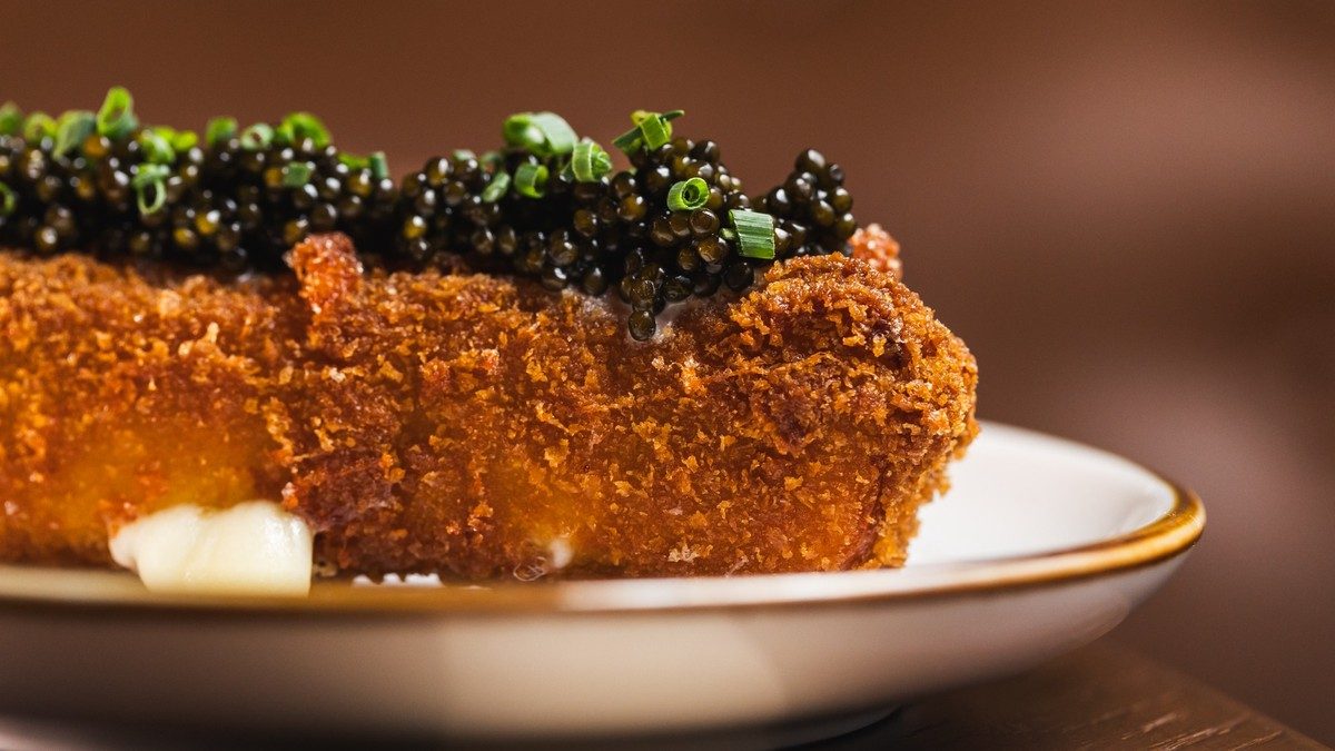Chelsea living room, an NYC shrine to caviar, heads east for the summer