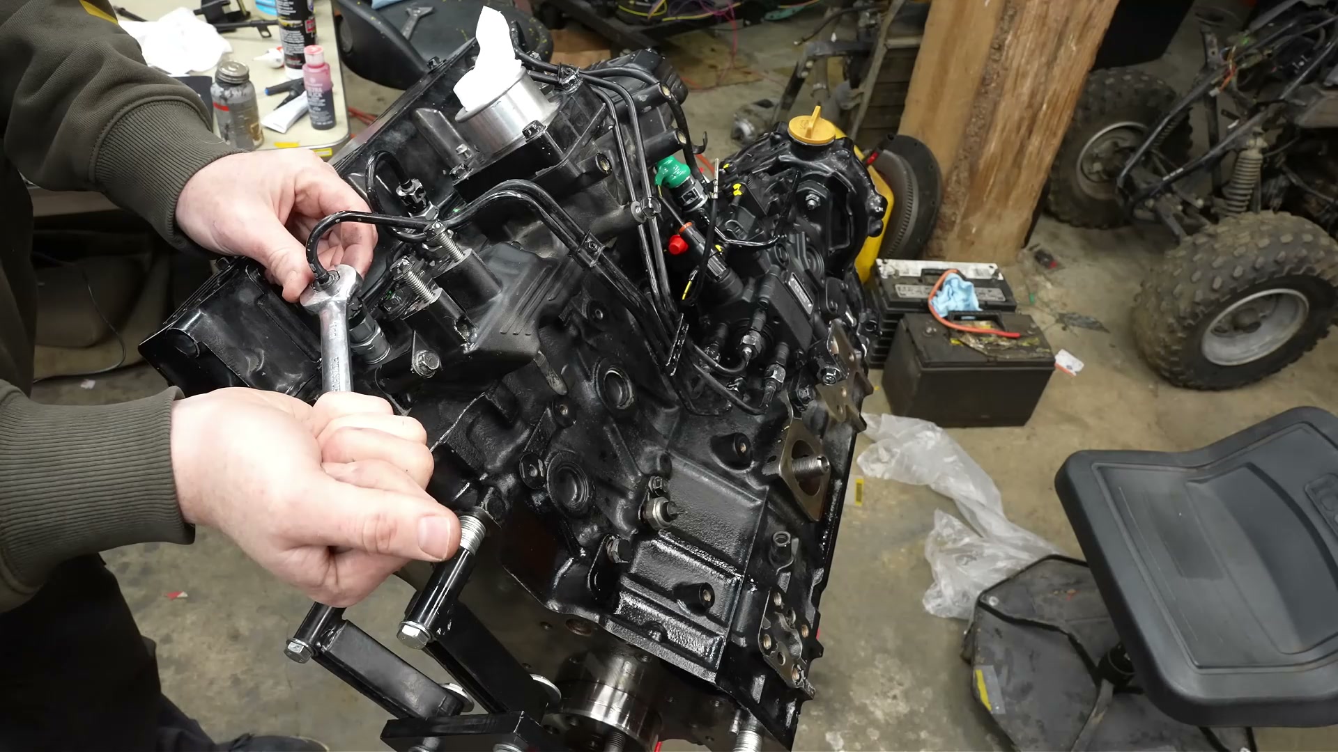 Cylinder head installation and engine accessories