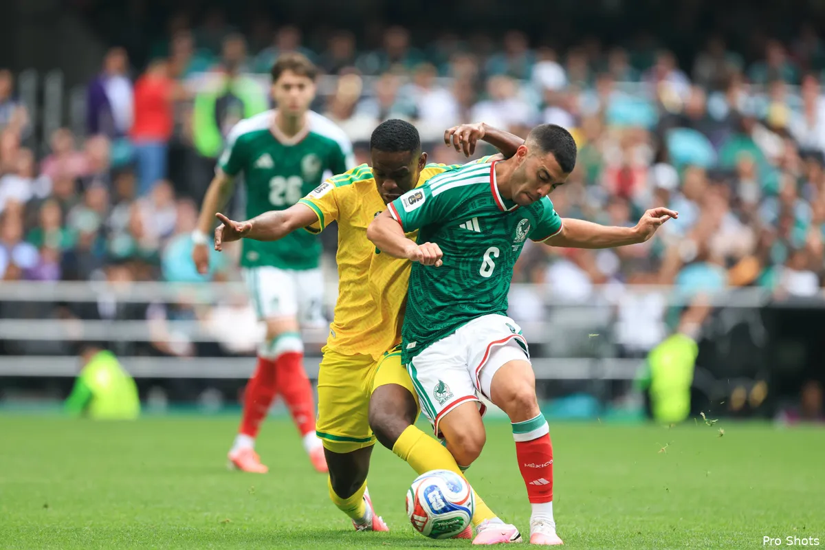 Mexico in WK-opener met drie rode kaarten veel te sterk voor pover Zuid ...