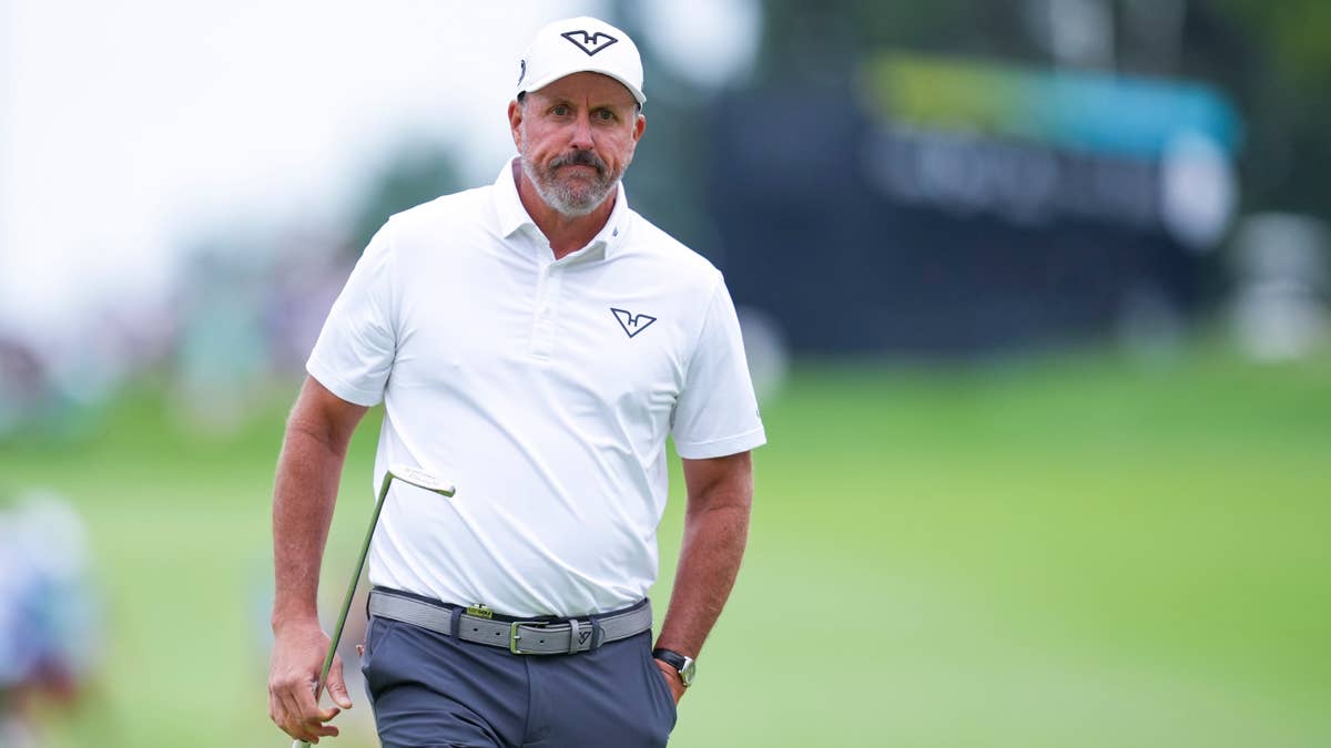 Phil Mickelson lawyer responds to accusations of inappropriate behavior