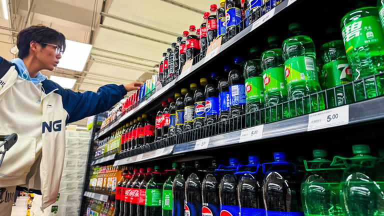 Pepsi makes bold move to take on Coca-Cola