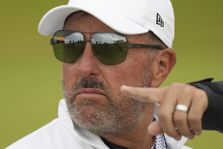 Breaking: Phil Mickelson banned from golf club amid accusations of ...