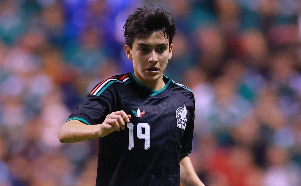 Who is Gilberto Mora? Age, club, stats, and €20M release clause for ...