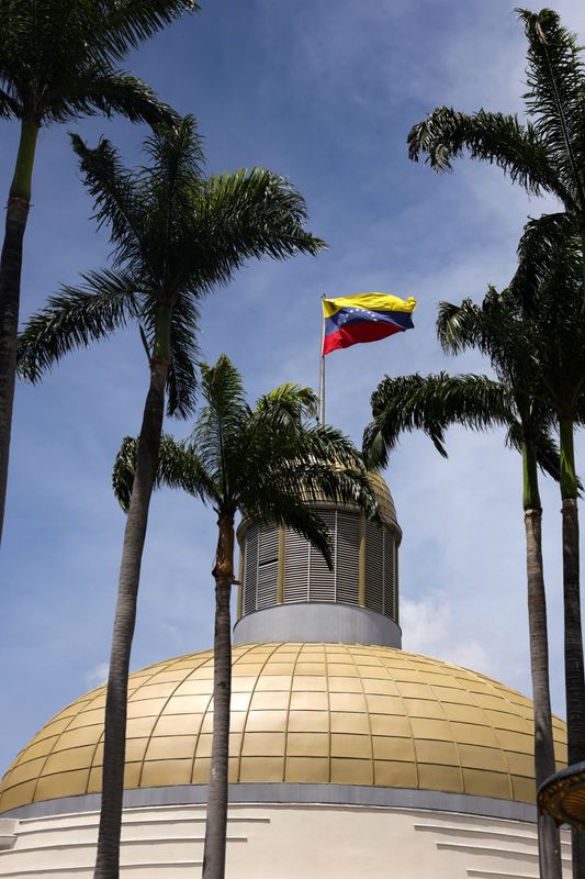 Venezuela contrata a bufete Greenberg Traurig para caso judicial en ...