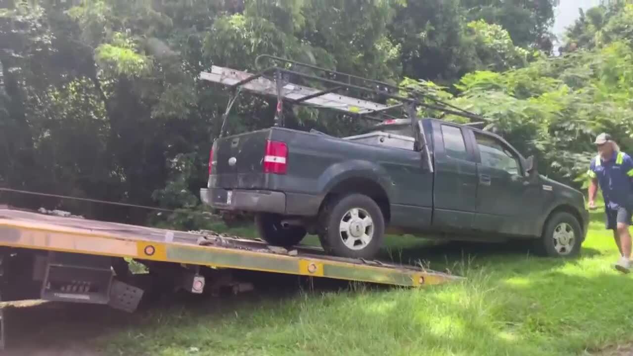 ICE agent fires shots in DeRidder after truck tries to run them over ...