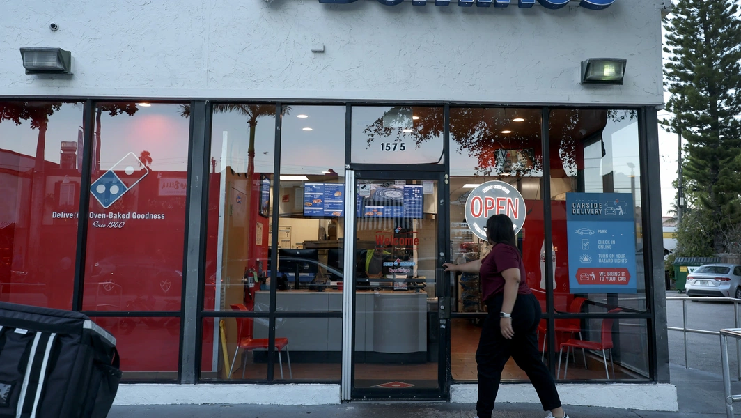 18 standout pizza chains across America