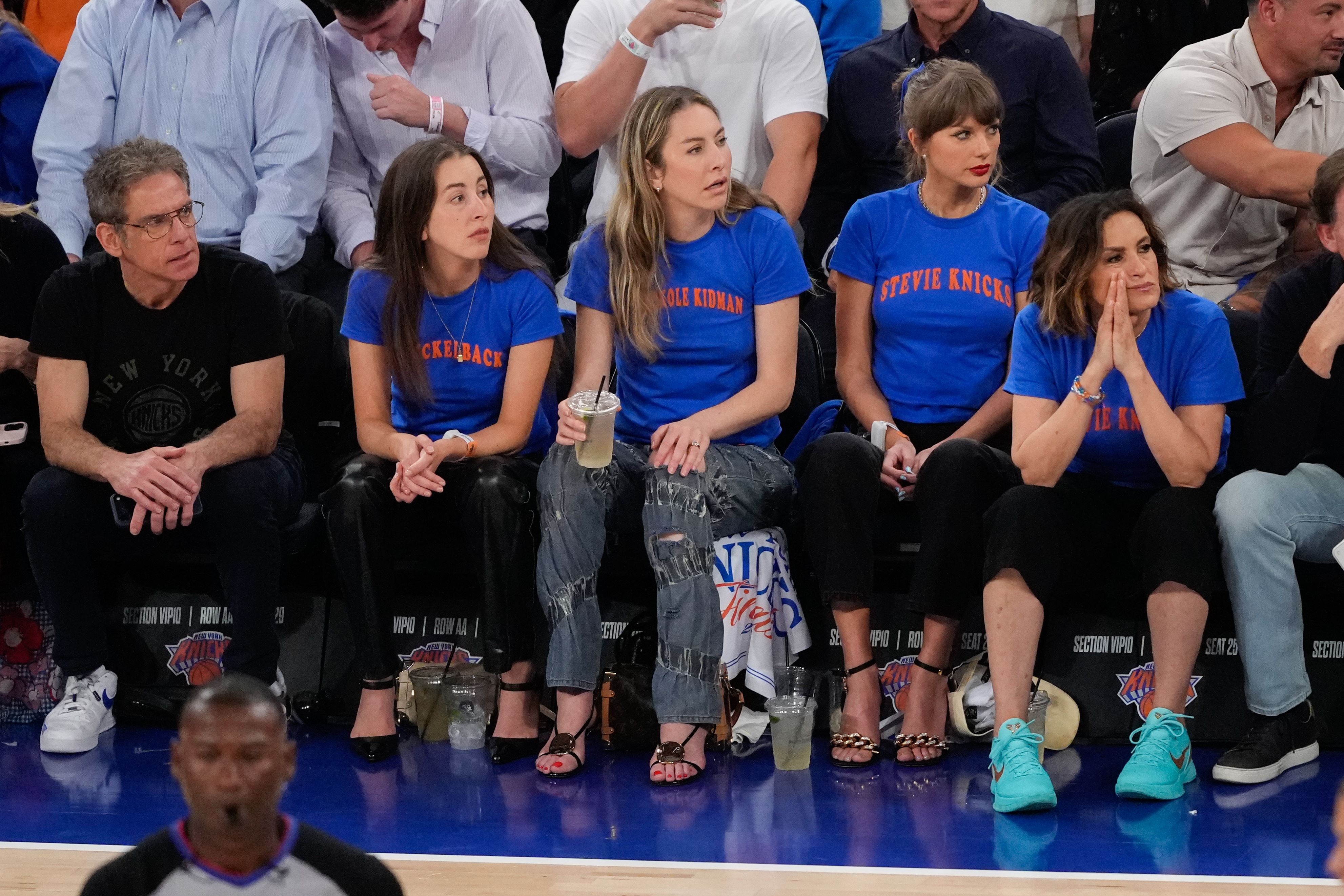 Taylor Swift, friends wear their fandom on T-shirts