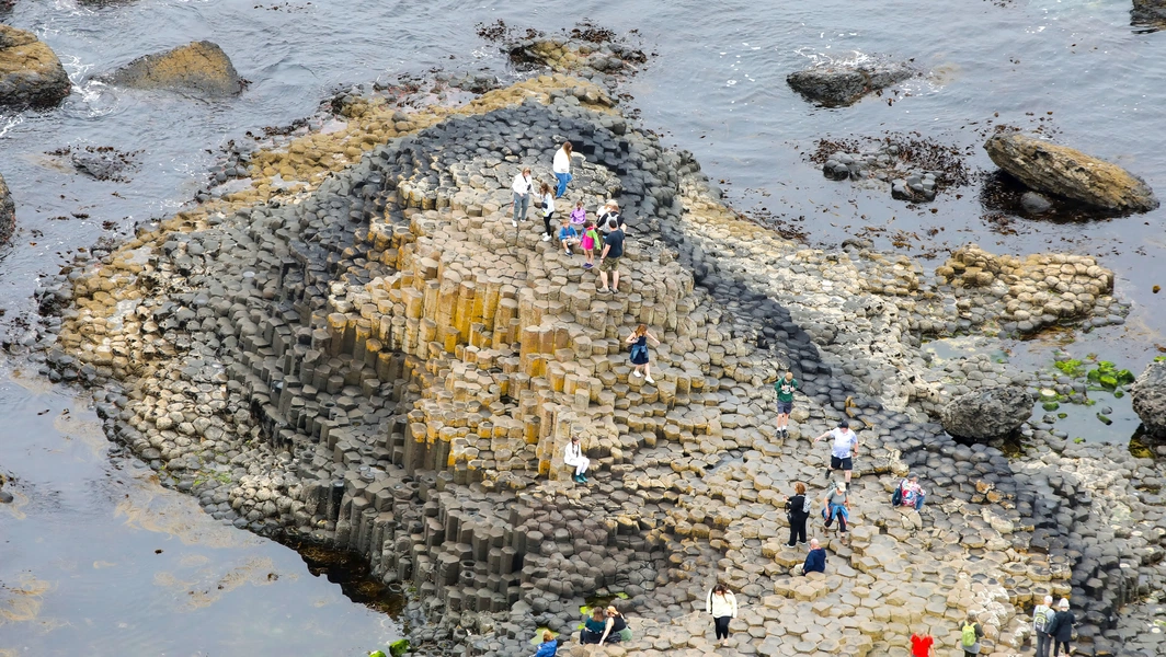 11 extraordinary natural formations around the world