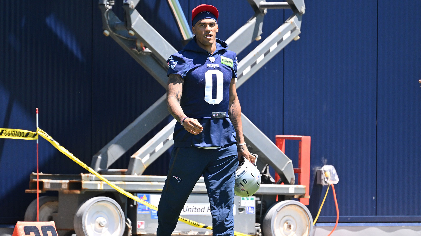 Patriots’ Mike Vrabel drops Christian Gonzalez revelation amid contract ...