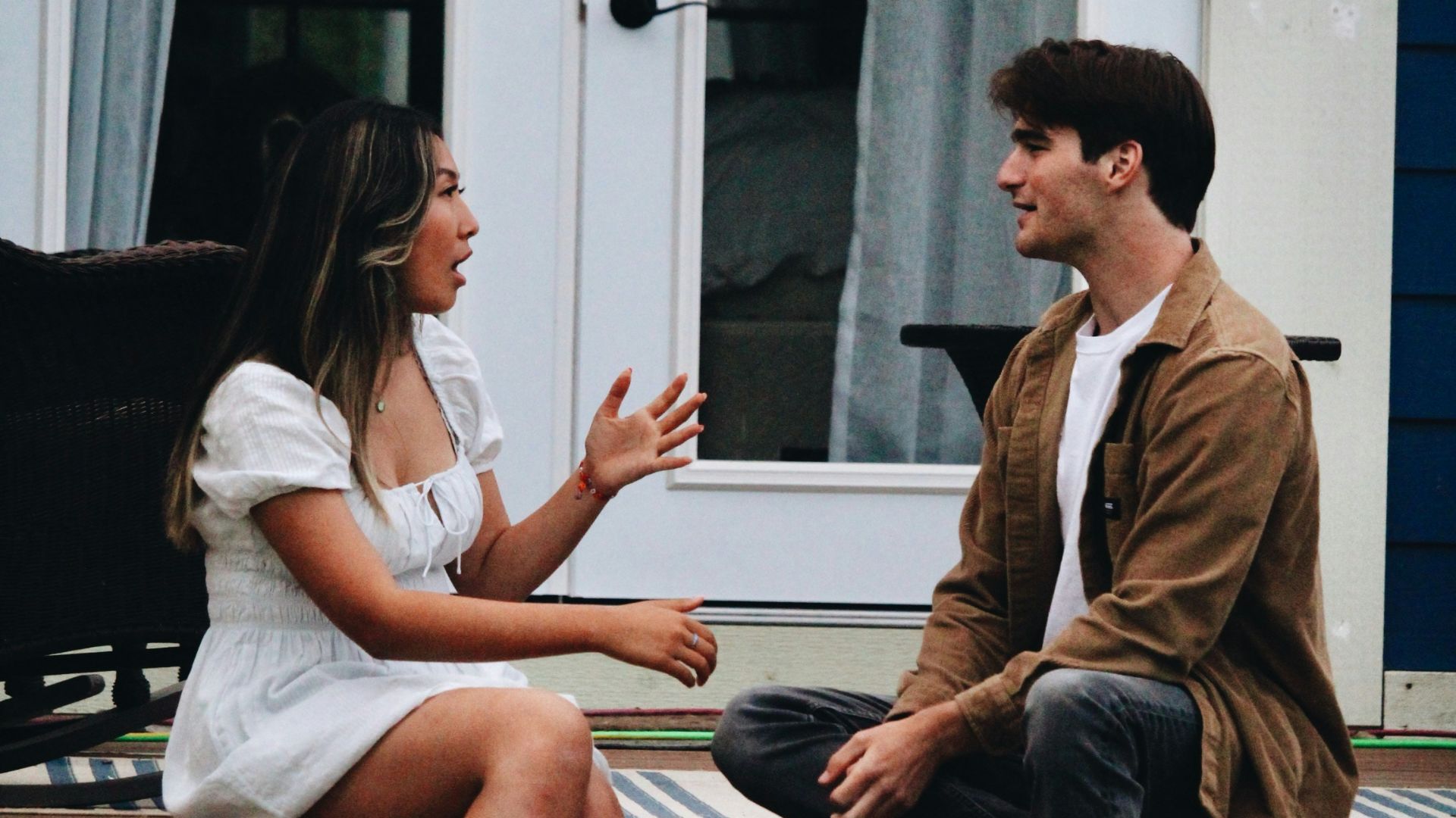 20 nice things men do that women actually hate