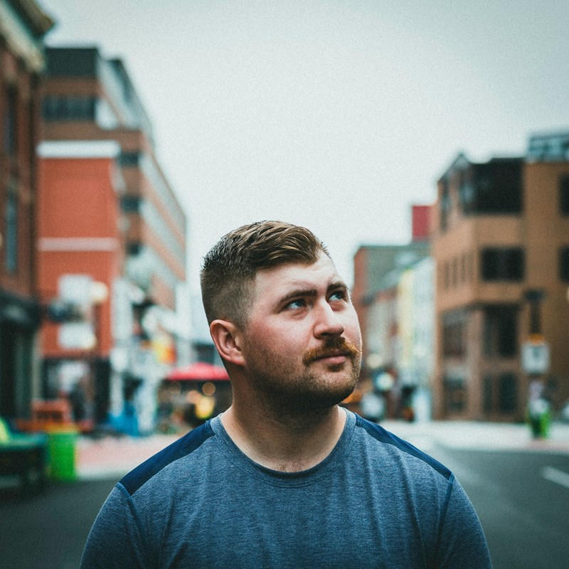 Man refuses to reconnect with parents who abandoned him 12 years ago ...