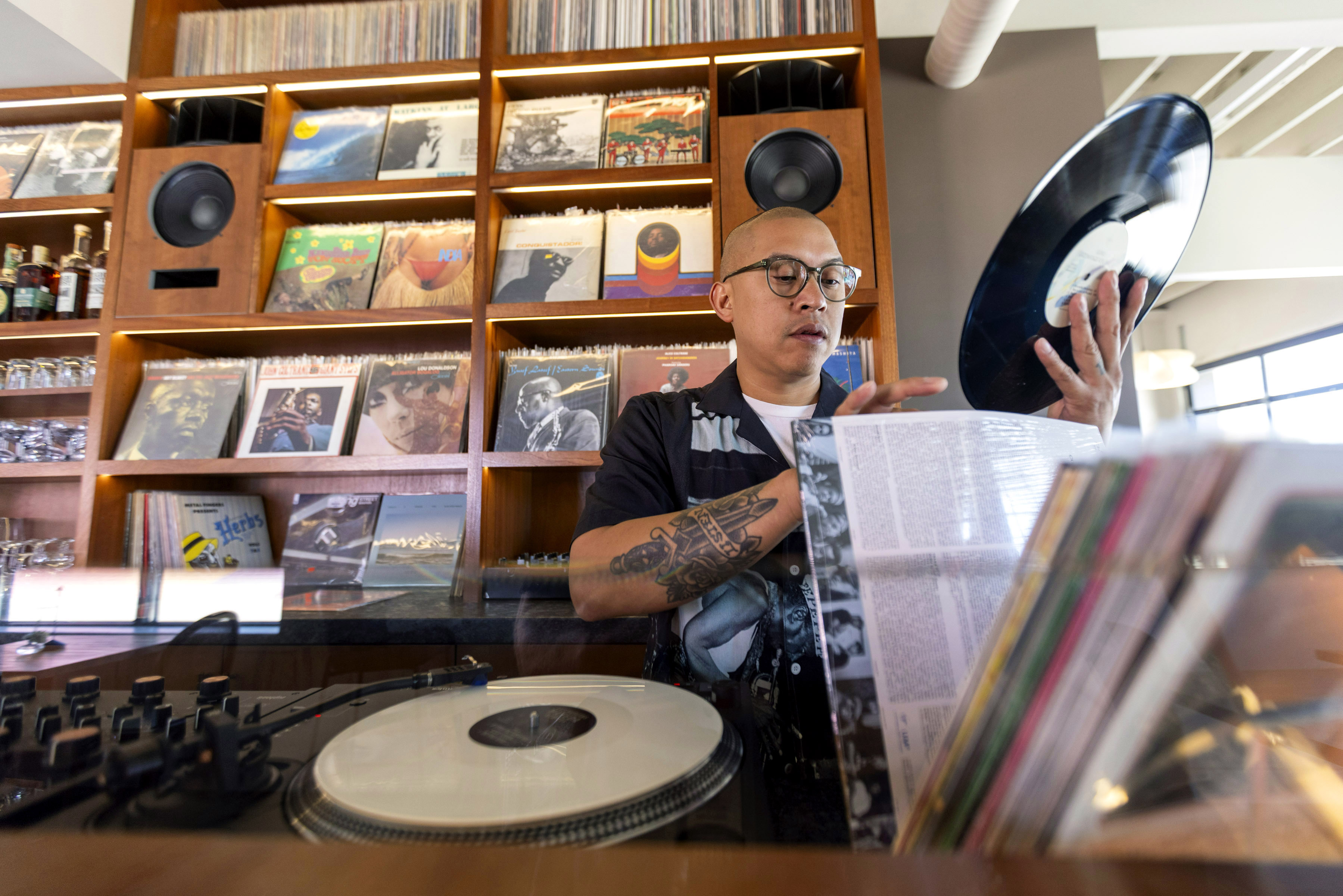 Review: Sound bites at hi-fi restaurant and bar in Virginia Beach’s ...
