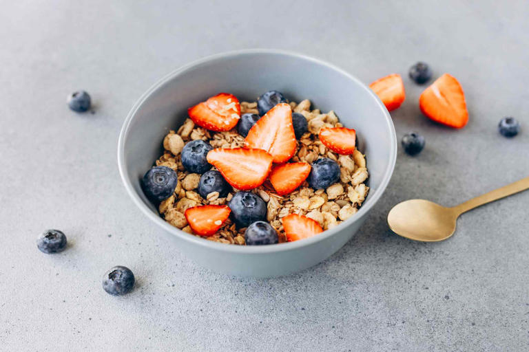 A dietitian ranks the 8 top breakfast cereals for maintaining stable ...