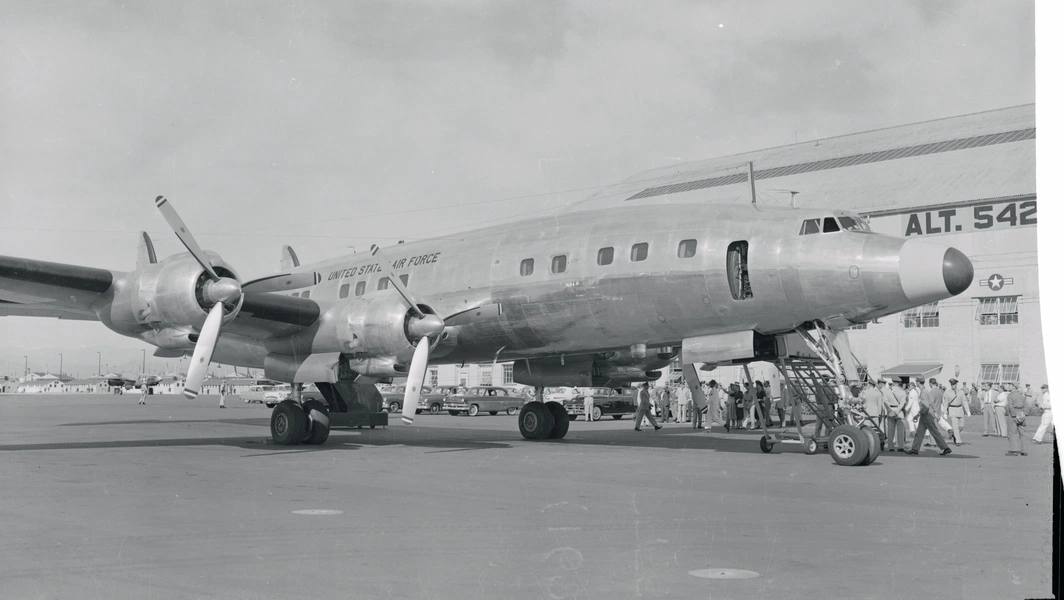 Evolution of presidential aircraft