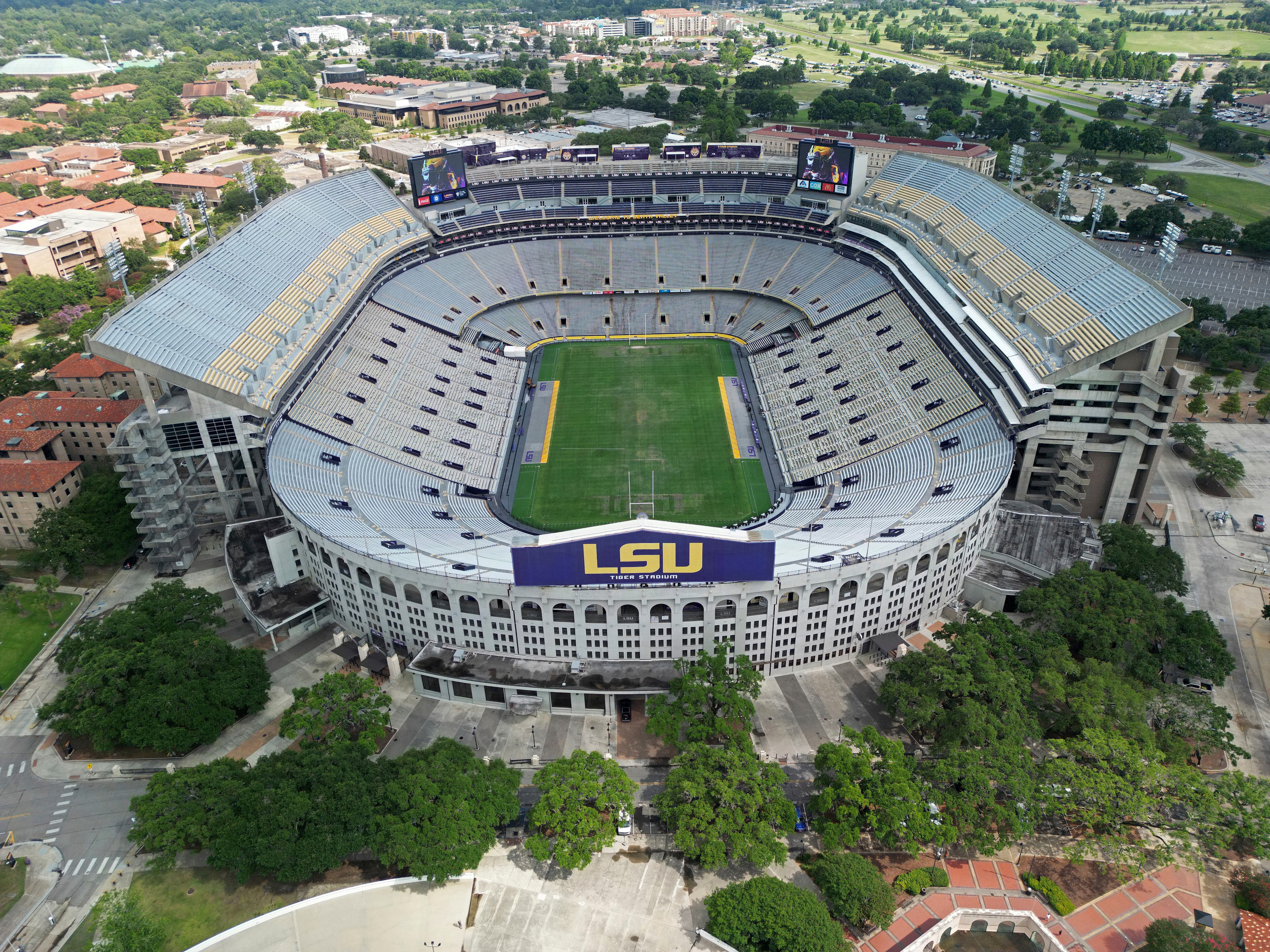 First look at LSU kickoff times for Lane Kiffin’s first season