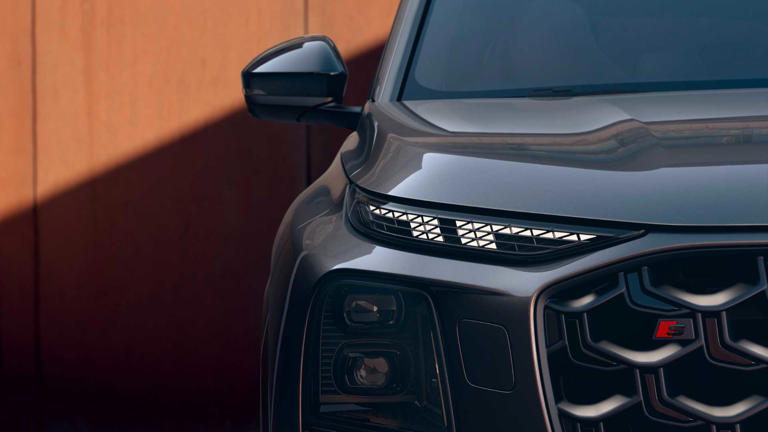 2027 Audi SQ7 arrives with RS power and a V8 engine