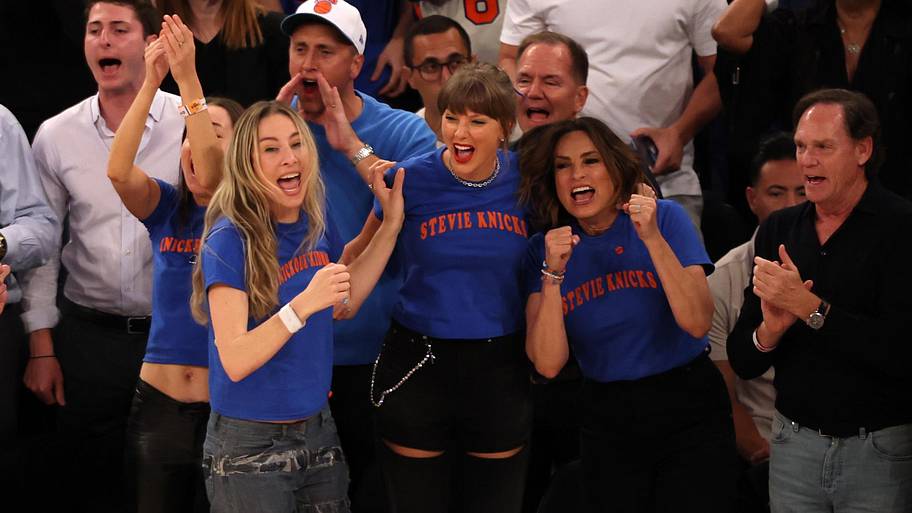 Taylor Swift gets honest apology from Monica McNutt after hot mic diss ...