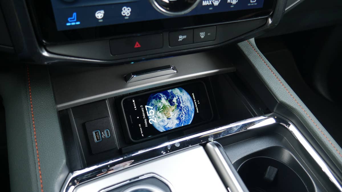 Ford recalls almost 550,000 Expedition SUVs because the center console ...