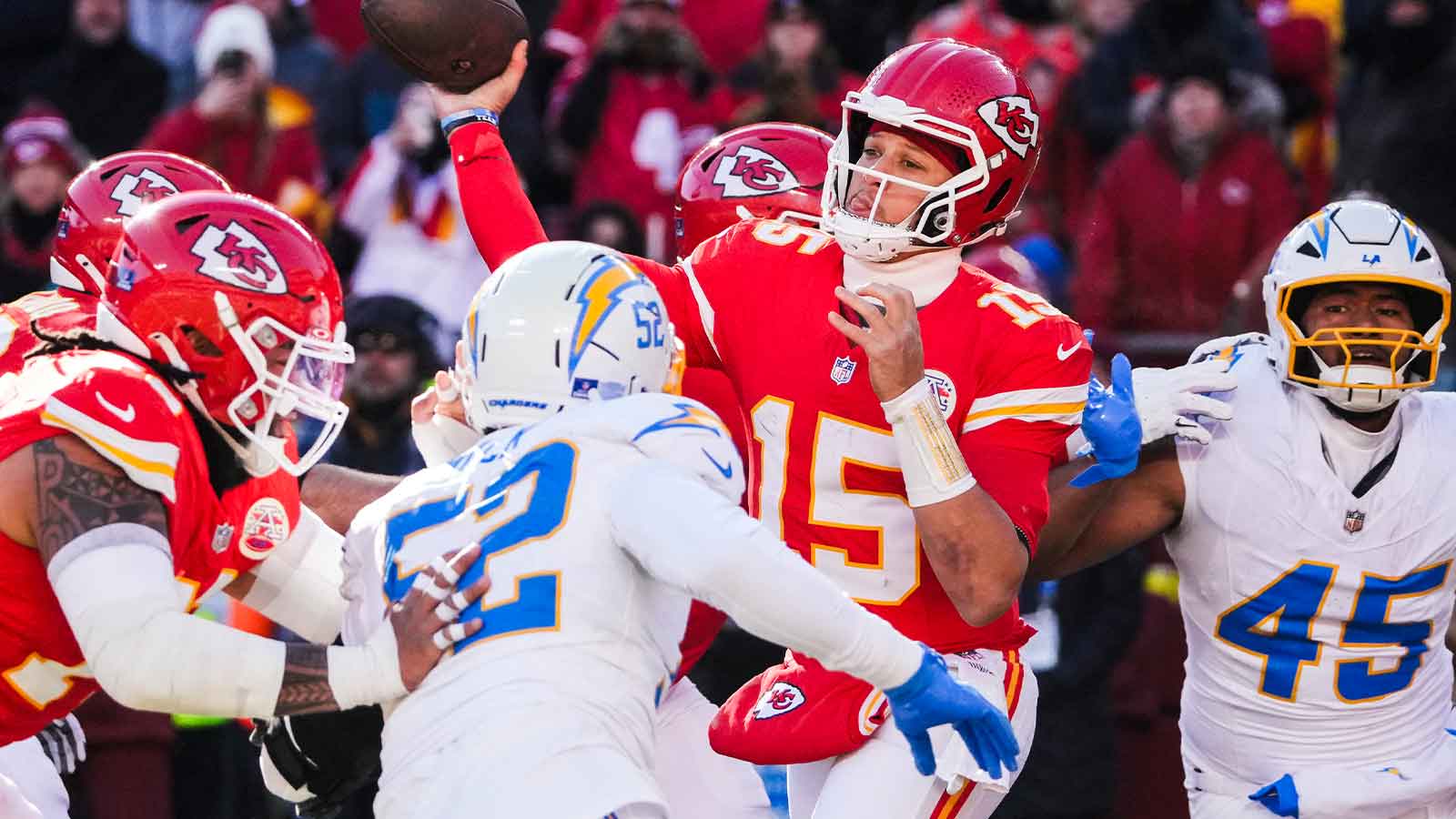 ESPN insider makes historic $30 million prediction for Chiefs’ star ...