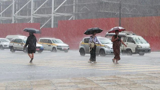 Scientists: America's 'corridor of chaos' as Super El Niño grips nation