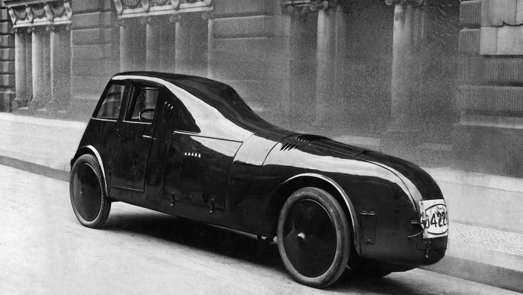 12 innovative American cars with unique legacies